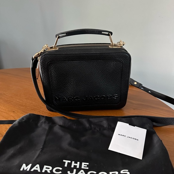Marc Jacobs | Bags | Marc Jacobs The Box Bag Leather Crossbody Bag ...